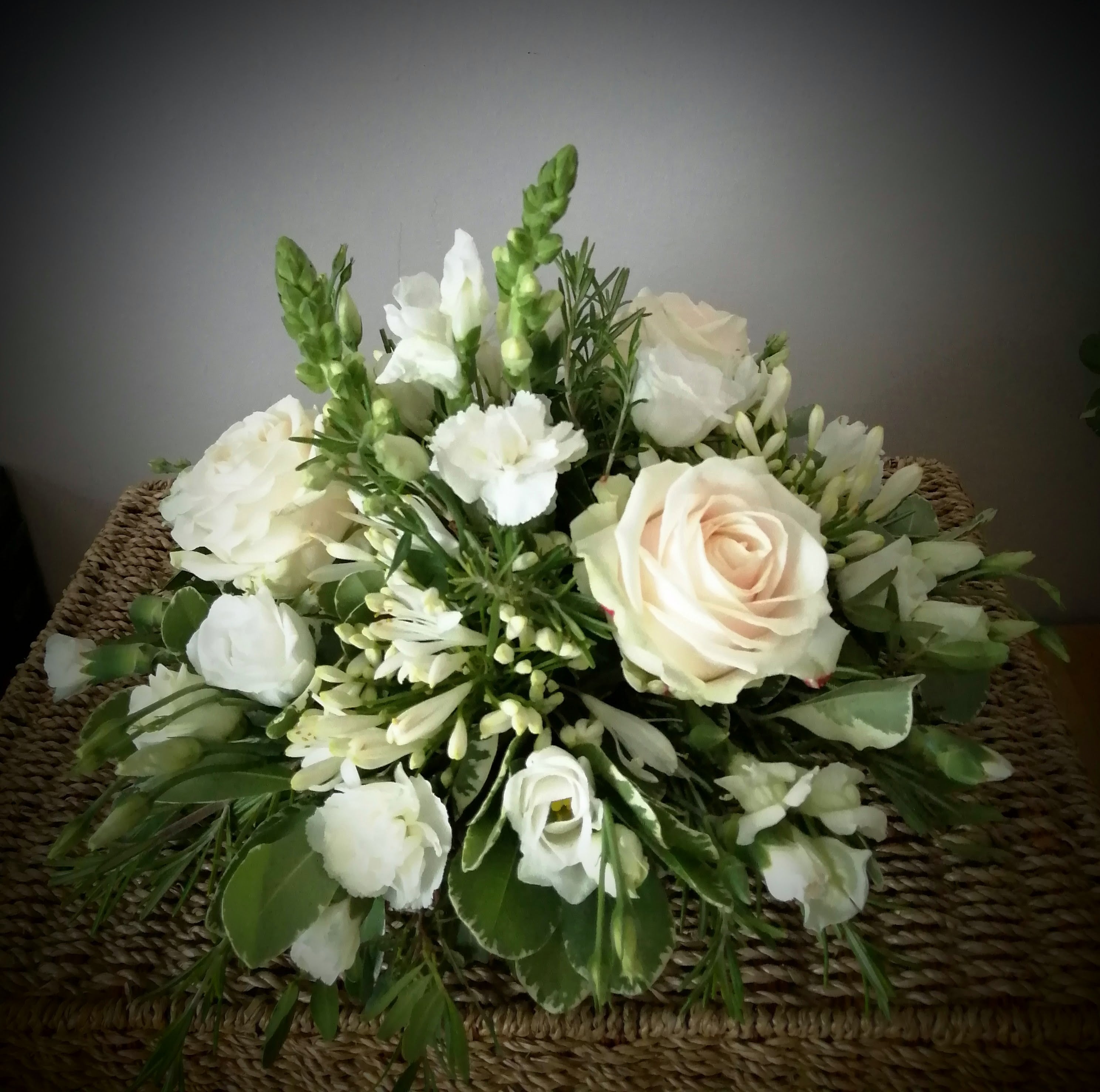 Posy arrangement – Petal Power